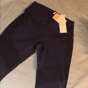 Fabletics Pants | Capri Workout | Poshmark